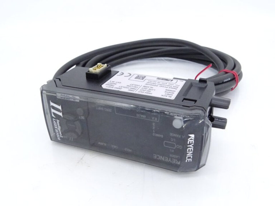 IL-1050, Keyence, CMOS Multi-Function Analogue Laser Sensor, Amplifier ...
